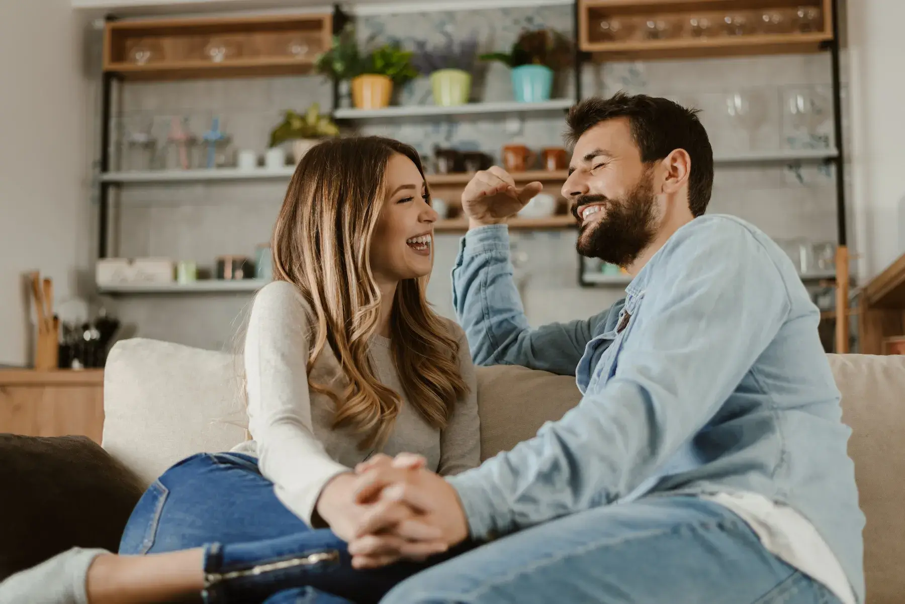 ¿Cómo sacar tema de conversación? 5 tips - Alicia Galván